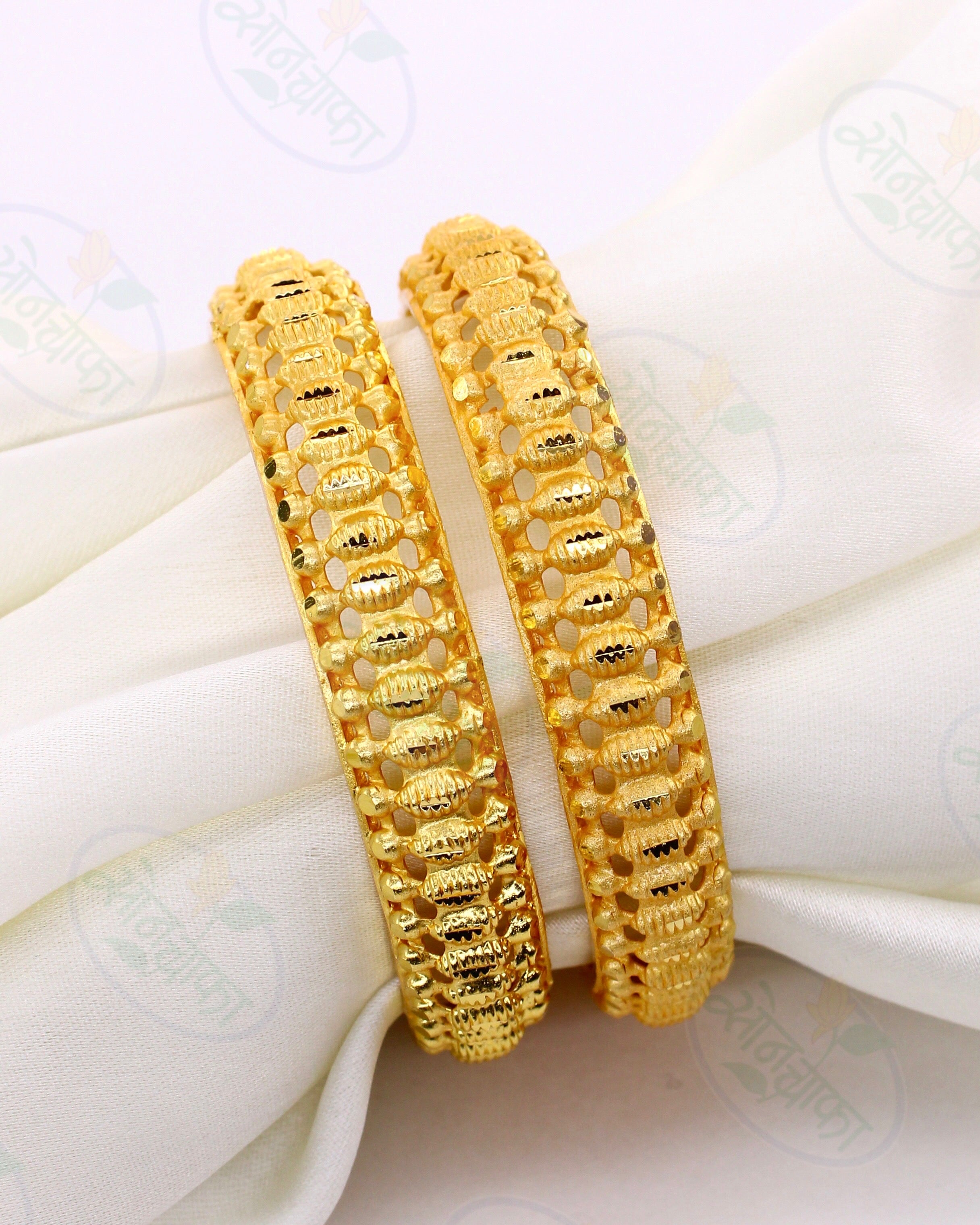 ROYAL ANTIQUE BANGLES – Sonchafa