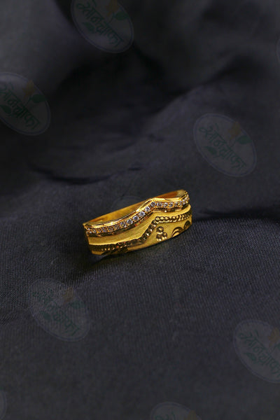 SHINNING GOLDEN RING – Sonchafa