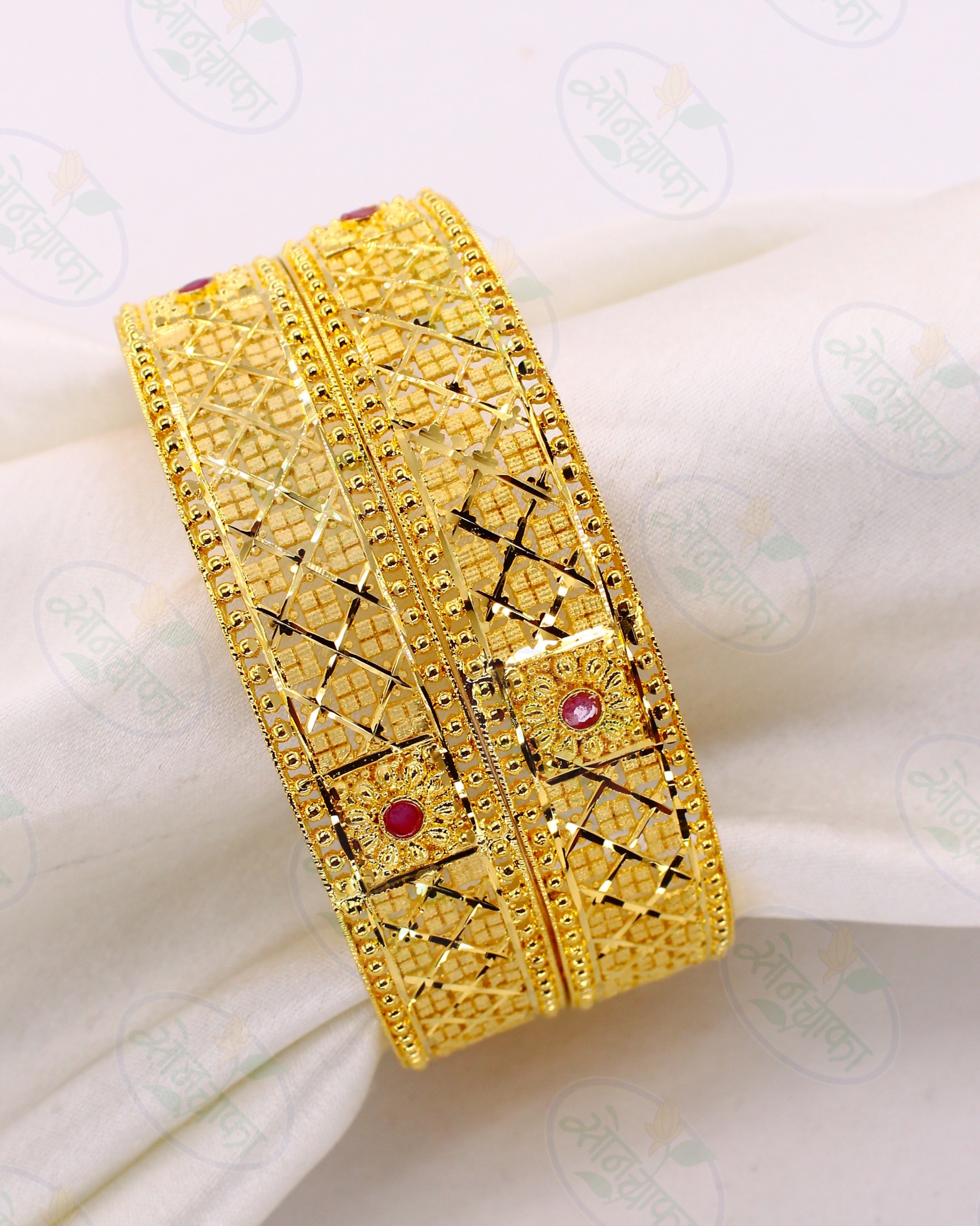GRACEFUL DESIGNER GOLD PLATED BANGLES – Sonchafa