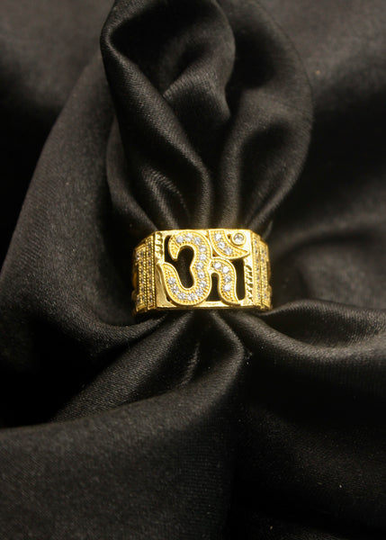 TEXTURED GOLDEN MEN'S RING – Sonchafa