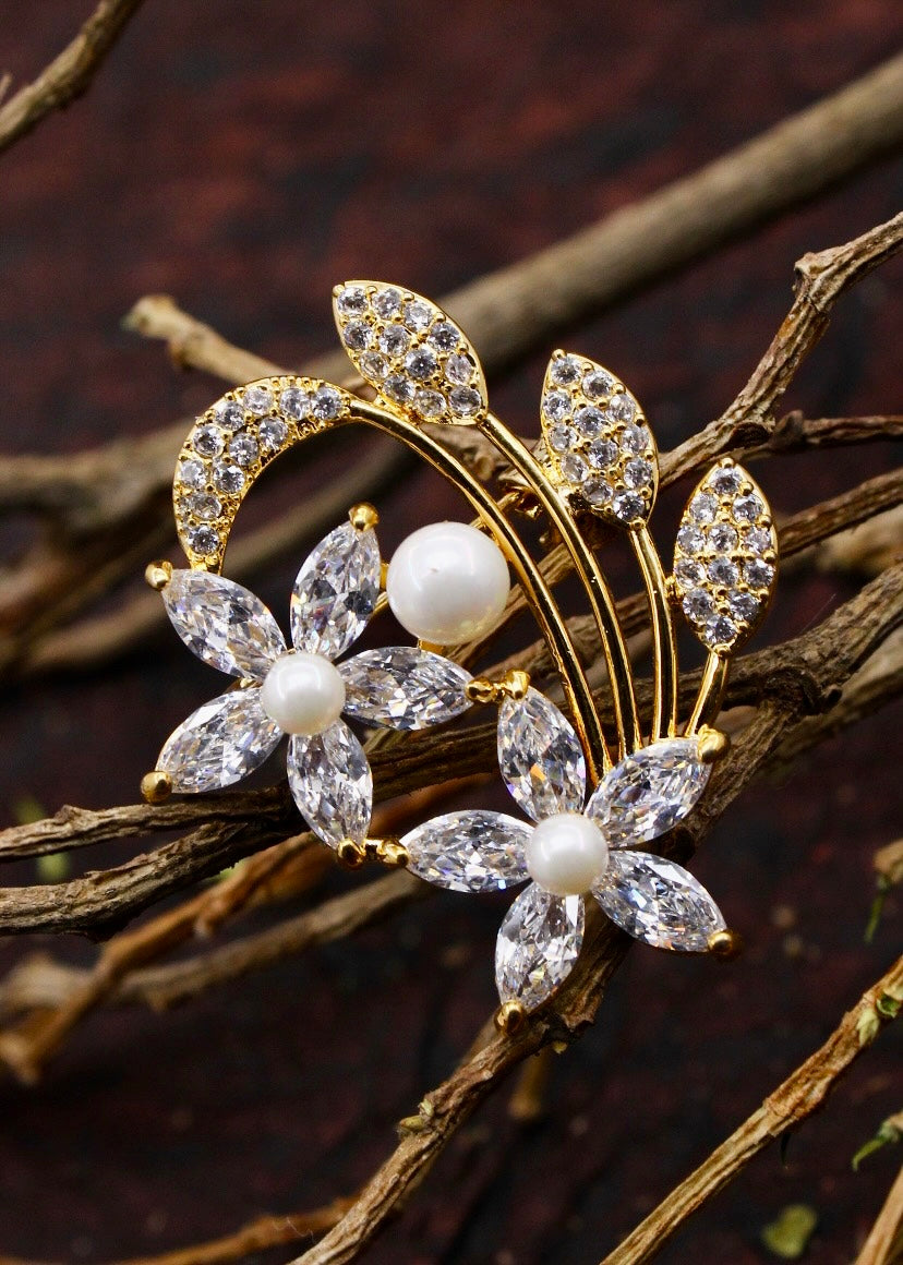 LEAF WITH FLORAL DESIGNER SAREEPIN – Sonchafa