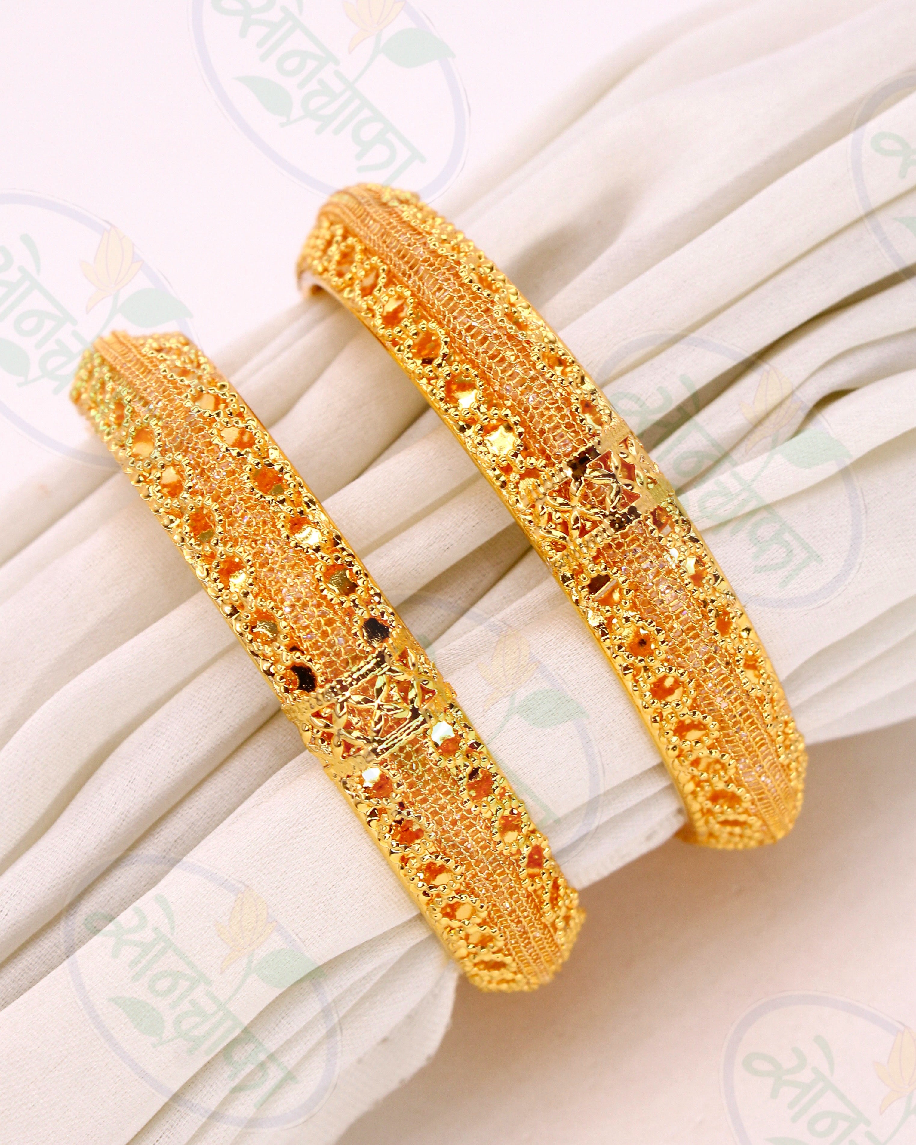 DESIGNER CIRCLE BANGLES – Sonchafa