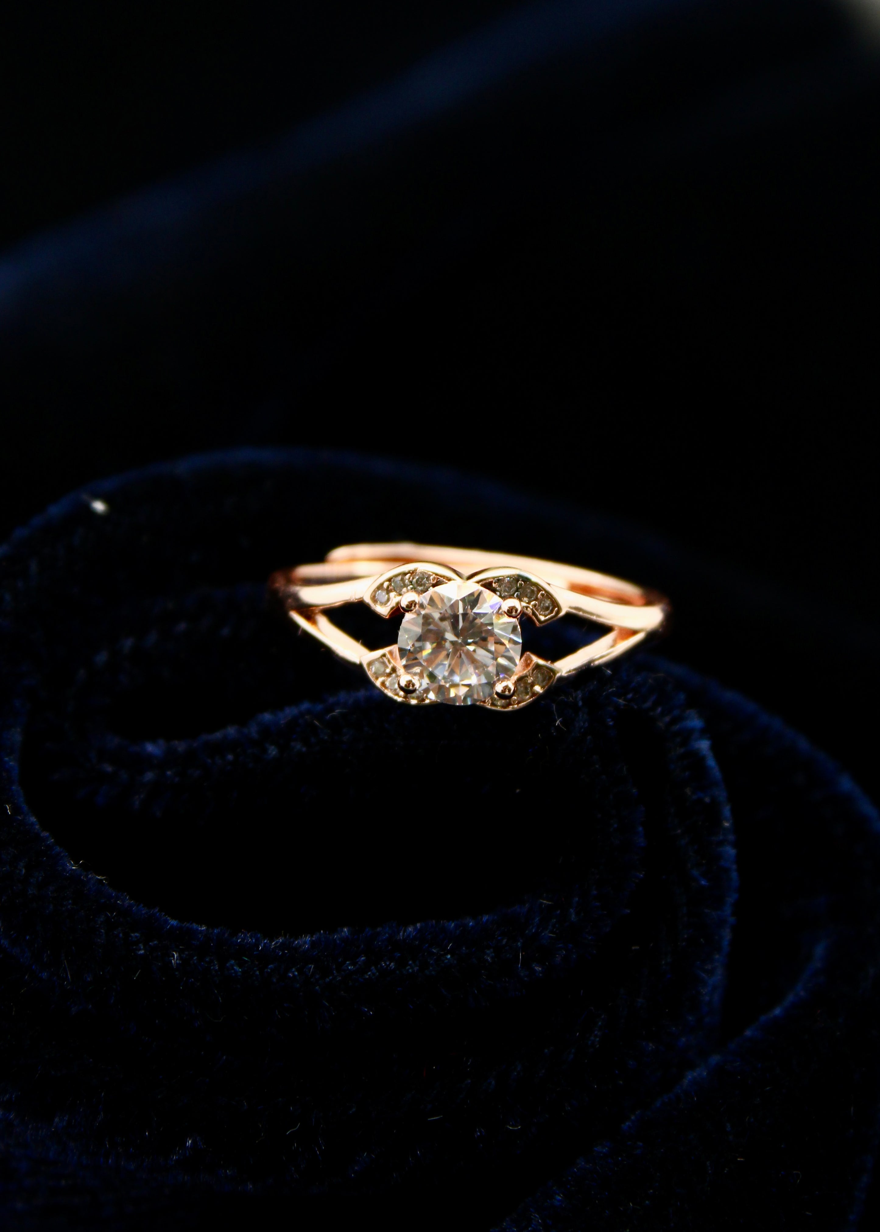 DIA RADIANT FINGER RING – Sonchafa