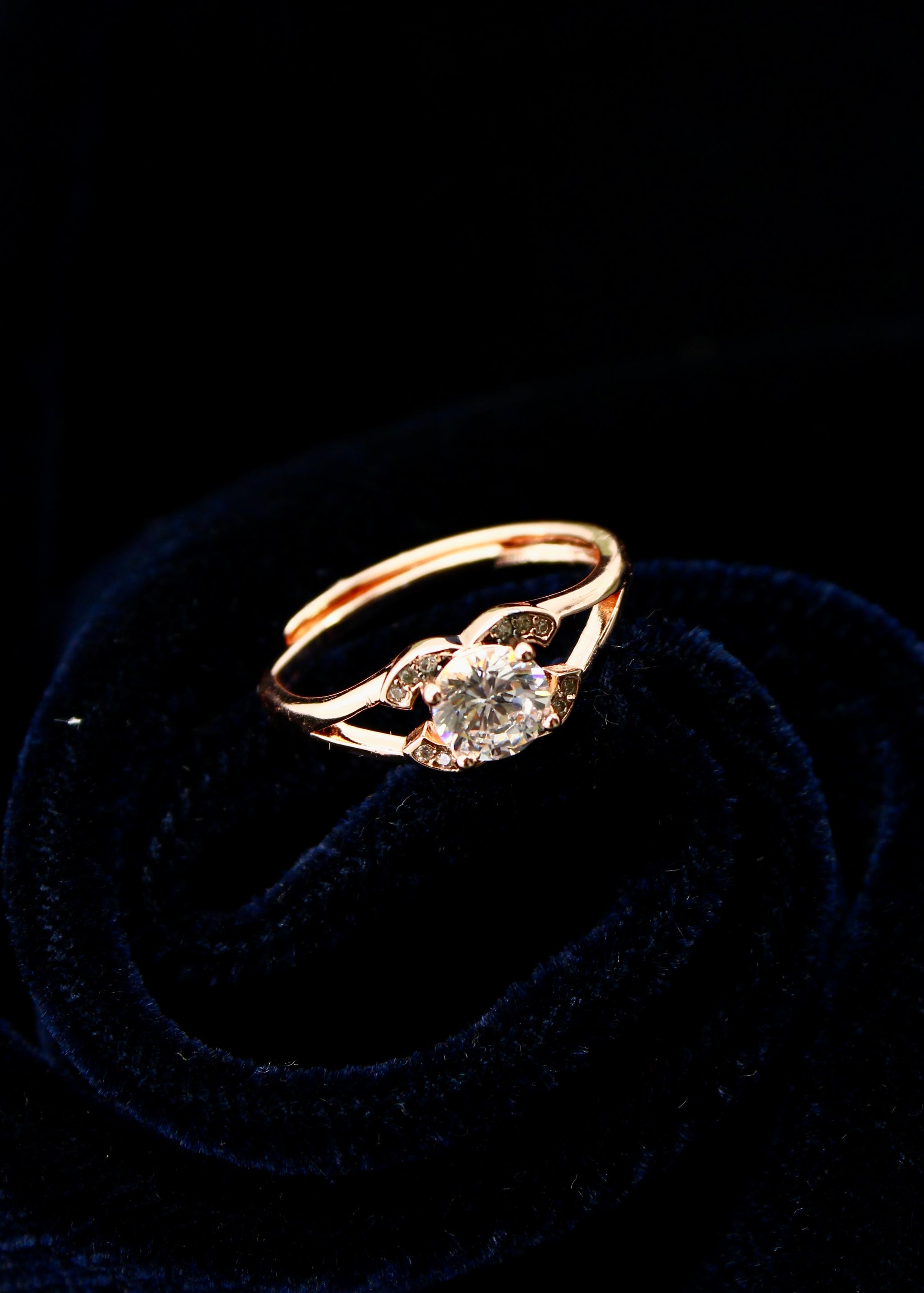 DIA RADIANT FINGER RING – Sonchafa