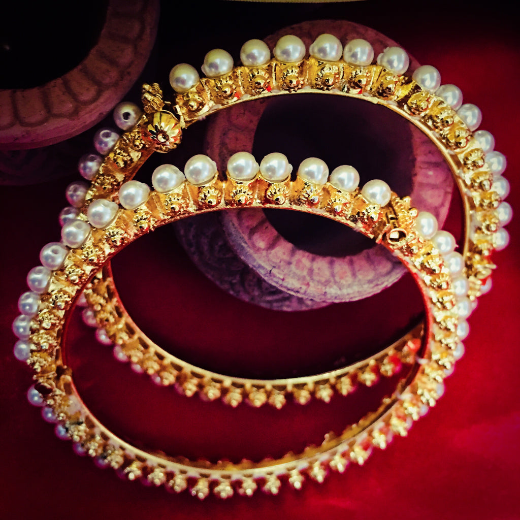 Buy Moti Bangles Online | Traditional Designer Moti Bangles | Sonchafa