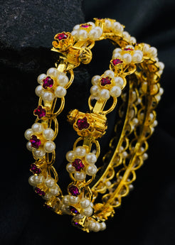 FLORAL DESIGN PEARL BANGLES – Sonchafa