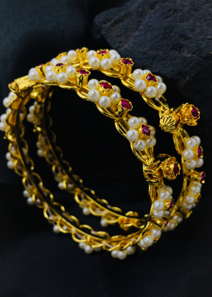 FLORAL DESIGN PEARL BANGLES – Sonchafa