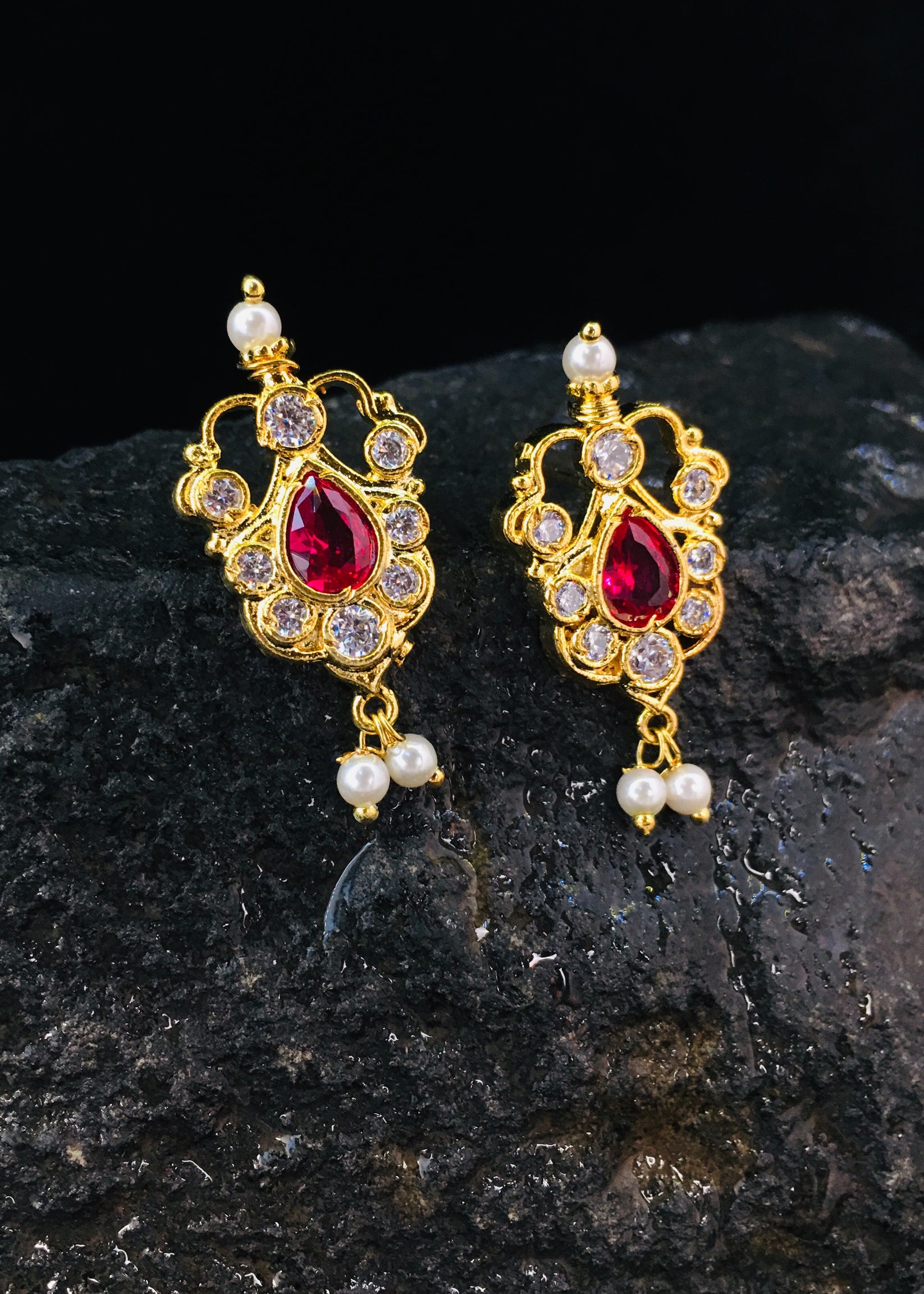 SIMPLE MOTI STUDS – Sonchafa